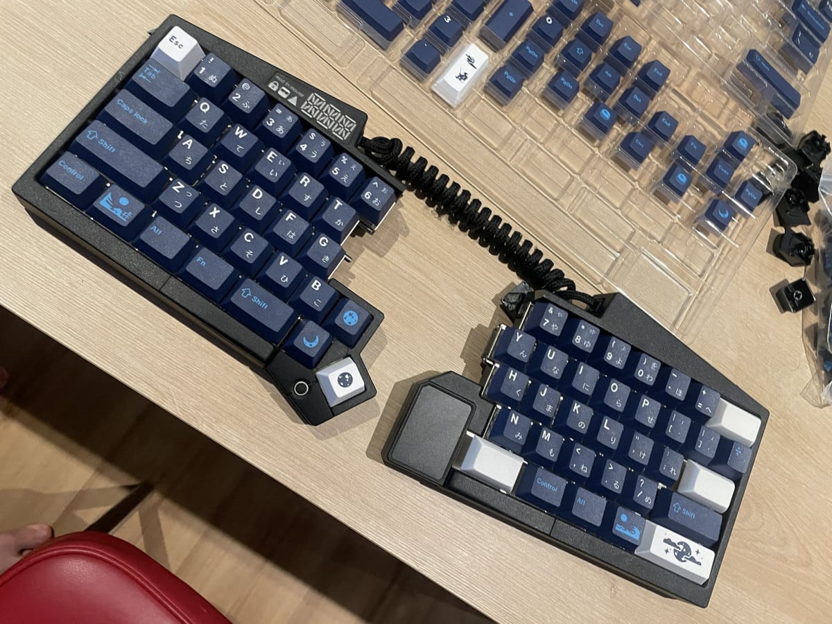 Layout And Keycaps Ultimate Hacking Keyboard